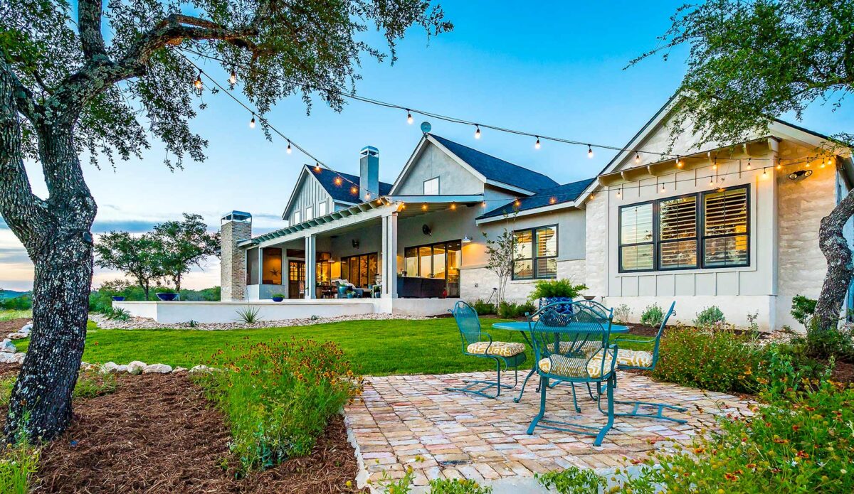 What is a Farmhouse | Farmhouse Architecture & Common Elements